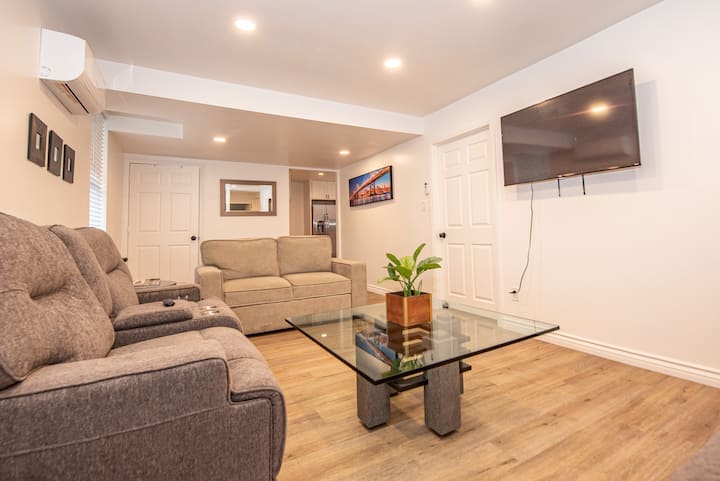 Spacious & Centrally Located Home - 3br - Coronado, CA