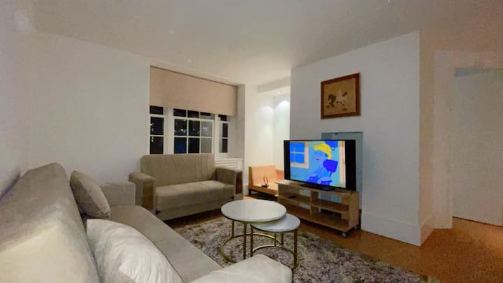 Cozy Euston/holborn
Central Sleeps 3+ Appartment - London Bridge Station