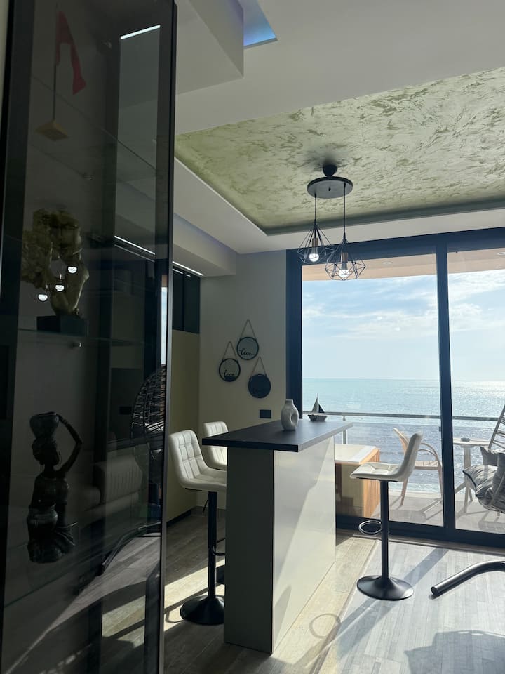 Seaside-suite - Golem