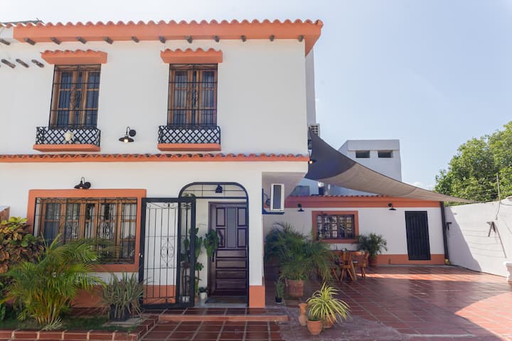 Magda’house:acogedora Casa Con Wifi, Garage, A/a - Venezuela