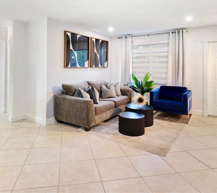 Modern 2br Retreat! Just 6 Min To Beach - Lighthouse Point, FL