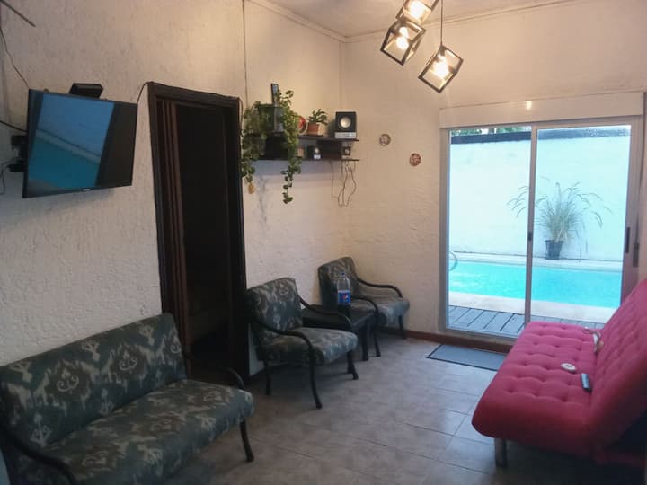 Casa Con Piscina Climatizada - Atlántida