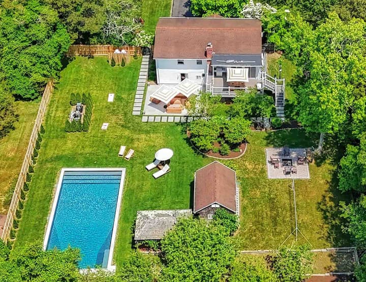 Hamptons Oasis | Saltwater Pool, Hot Tub & Games - Westhampton Beach, NY