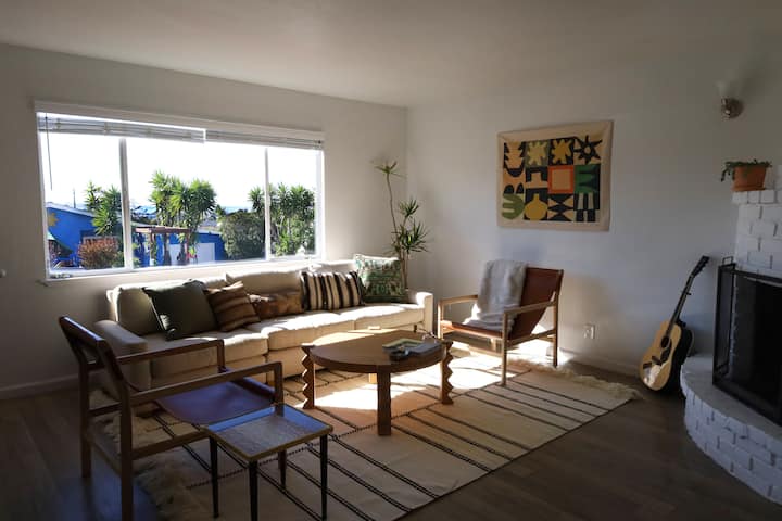 Stylish Mid-century Home W/ Ocean View & Parking - Big Sur, CA