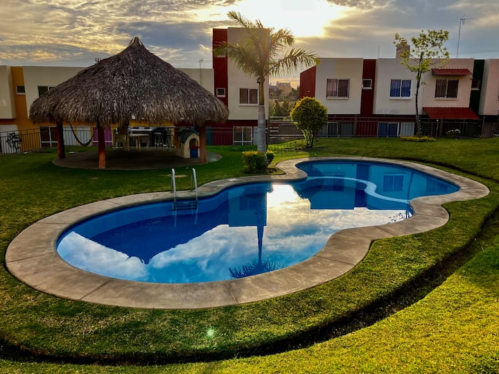 Casa Tranquila Con Alberca, Wifi Y Netflix. - Cuernavaca