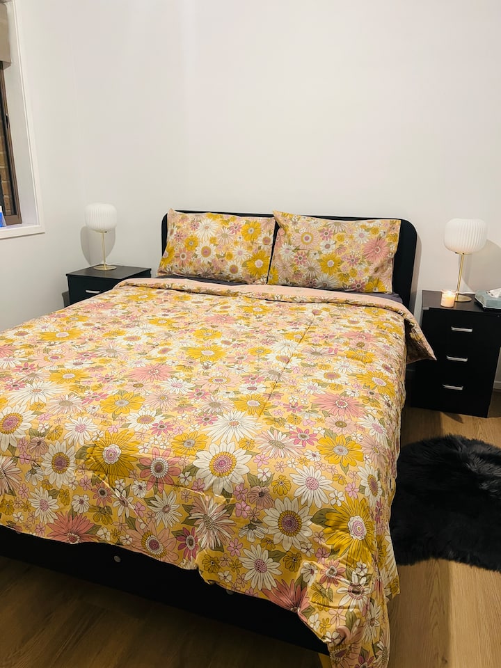 Cozy Room With Amidst Nature - Cranbourne