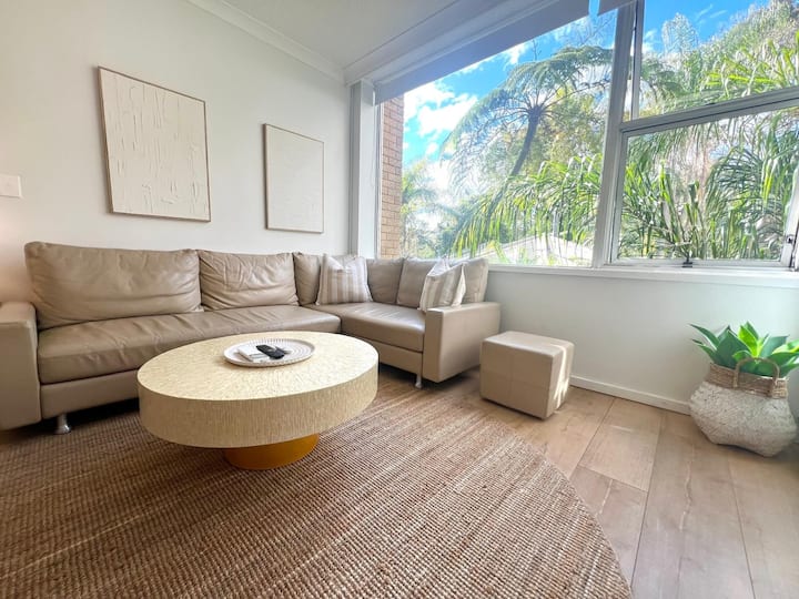 Palms Springs Style Condo - Gordon