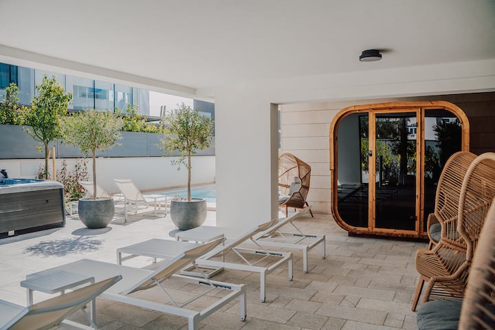 Calm Seaside Stay W/ Terrace & Pool - Kroatien