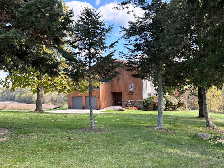 Clear Fork Ridge Stunning Lodge: Views & Spa - Ohio