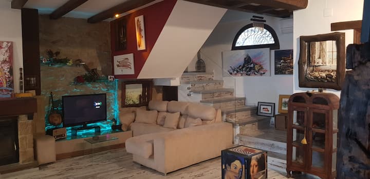 La Casa Del Pintor
Studio De Arte
Garrido.baeza. - Baeza
