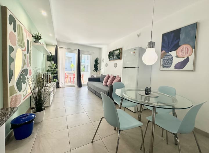 Edamame: Pool, Terrace, High Speed Internet, Desk - Corralejo