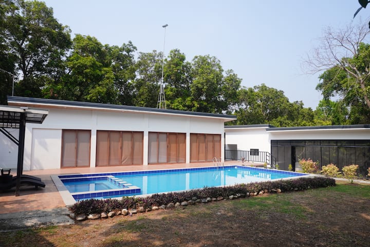 Villa Victoria - Lian, Batangas - Lian