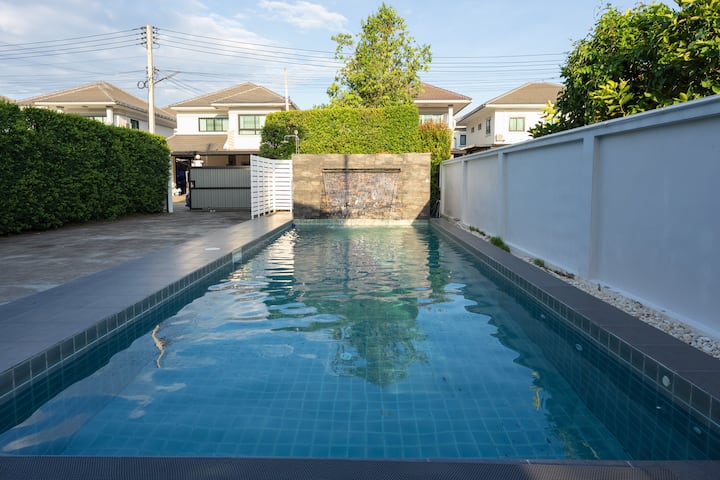Local 4br Pool House, Prime Location, Pool Table - 清邁