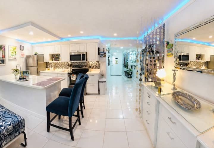 Best Location Beachfront Stylish Studio! - The Bahamas