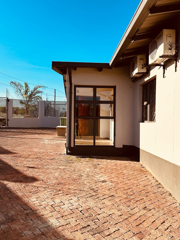 Marina Guesthouse - Windhoek