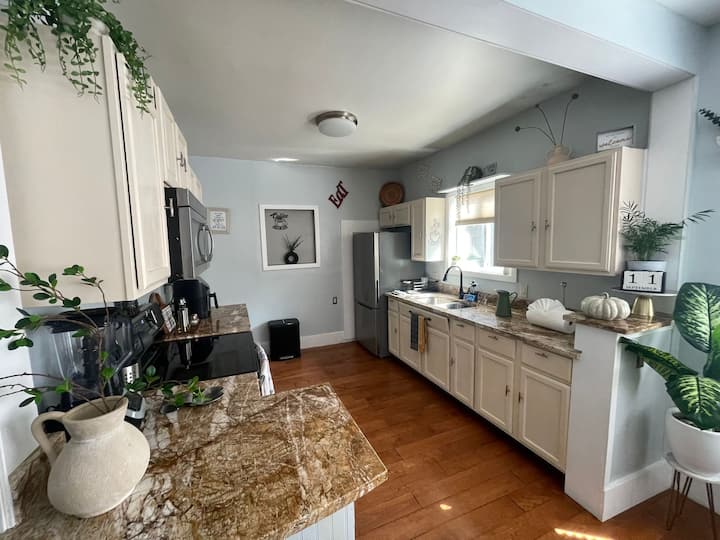 Casita Leal In Kalamazoo - Kalamazoo, MI