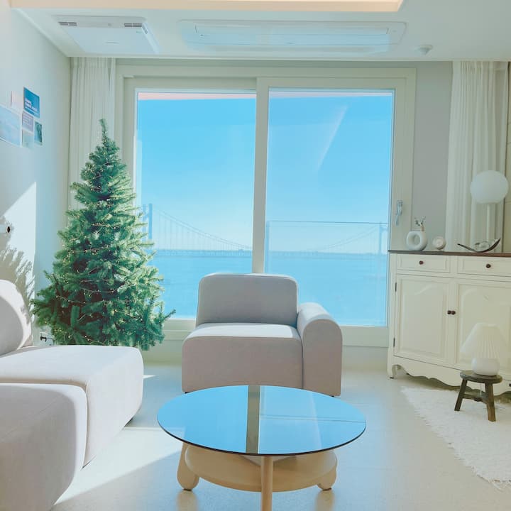 •Ocean View •Two Bedrooms • Free Luggage Storage - Busan