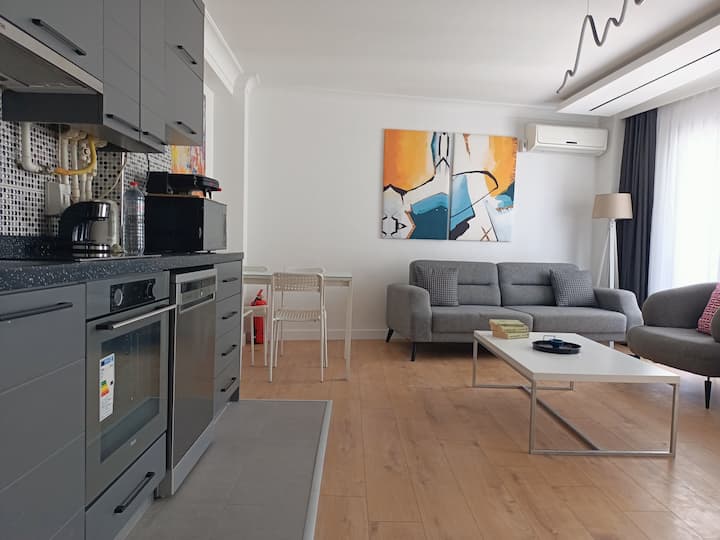 Renovated Flat At Central Location - Ulus