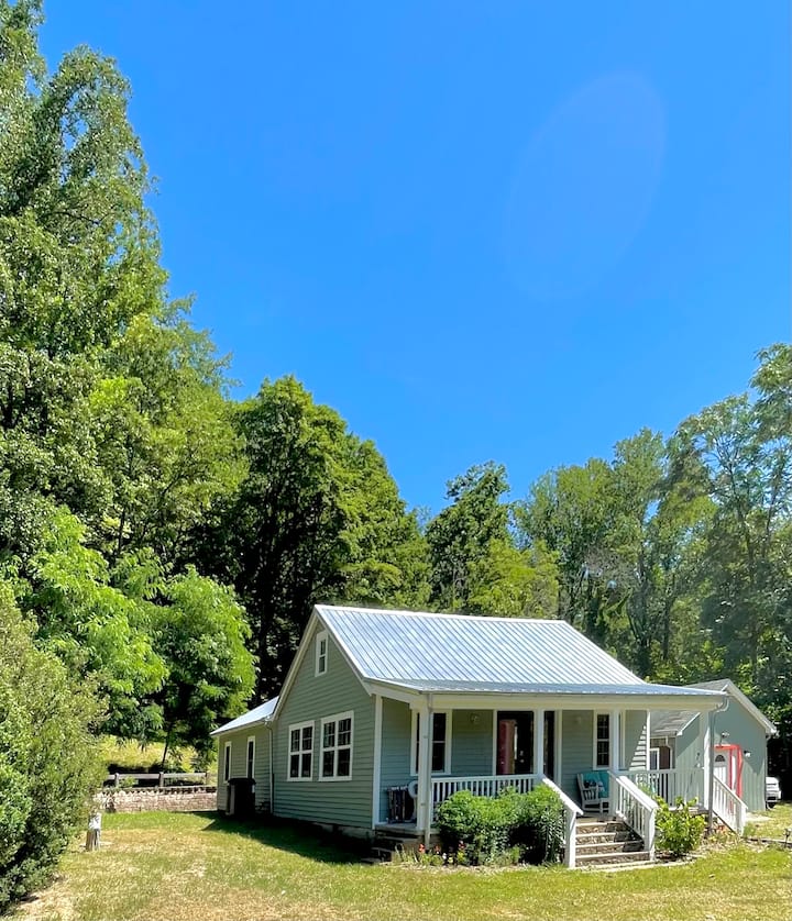 Beech Grove Cottage: 151, Firepit, Ev Charger - Wintergreen, VA