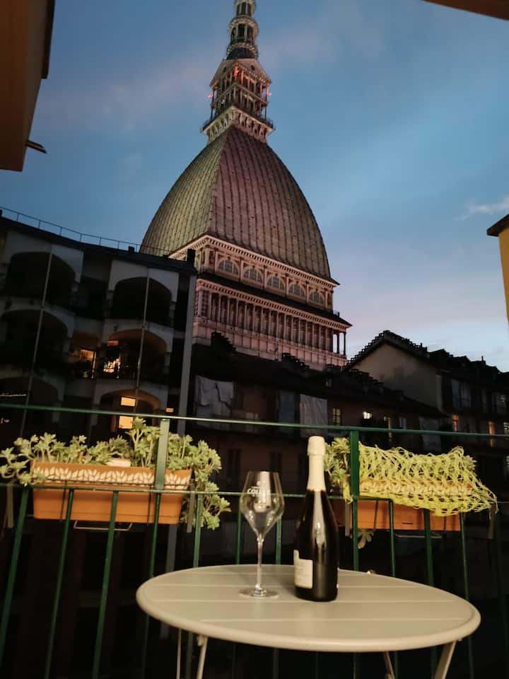 Belles Suites Avec Balcon Sur La Mole Centre Turin - Torino