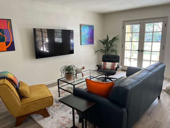 Condo Close To El Paseo - Palm Desert, CA