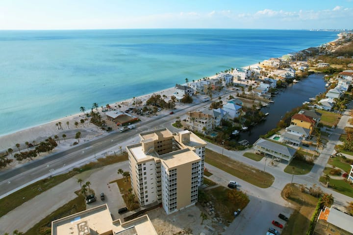 Enjoy Sunsets In Bonita Springs, Florida - Bonita Springs, FL