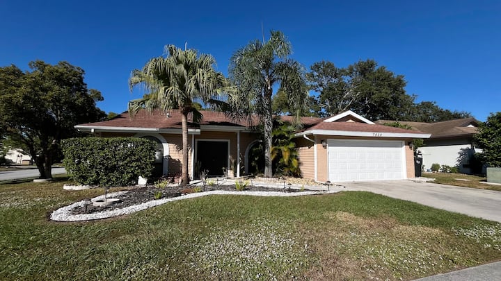 Sunny Sarasota
Getaway! - Lakewood Ranch, FL