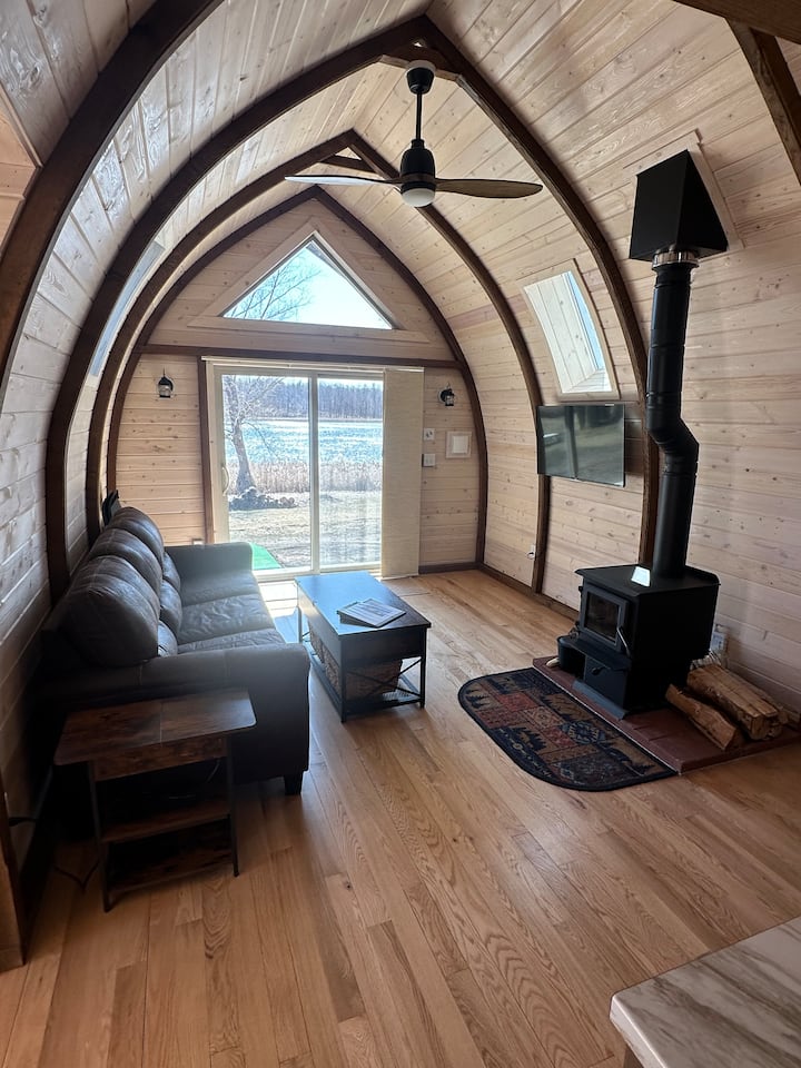 Timber Arch | Unique Lake Gem ~ Yard ~ Kayak/board - Alexandria, MN