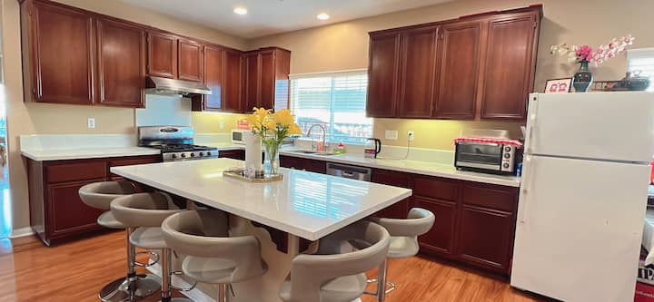 Quite And Comfortable #Room B - Claremont, CA