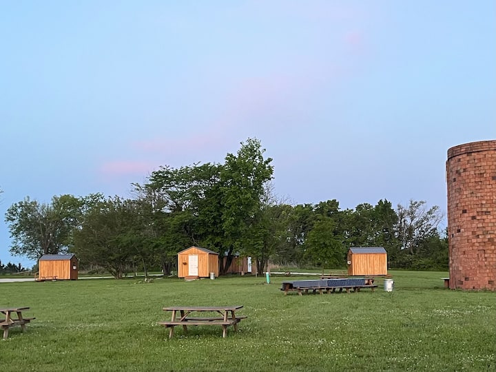 Honey Grove Campground: Bunkhouse #1 "Cougar" - Lake Viking, MO