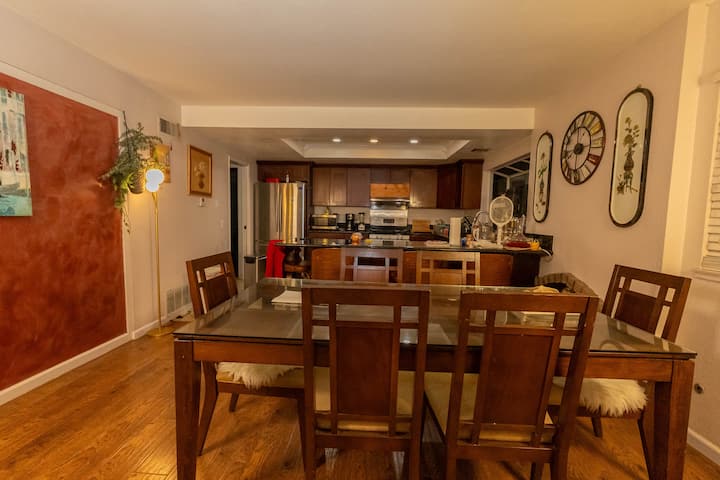 Nice Room  Two Bed A - Pomona, CA