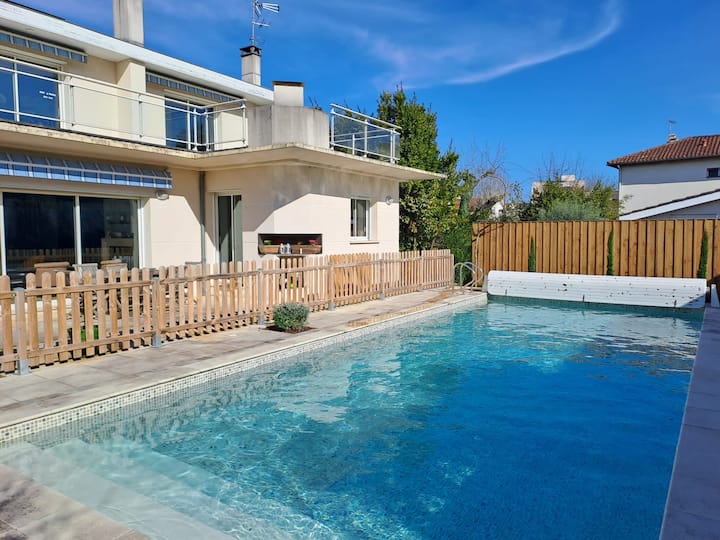 Maison Familiale 10p Avec Jardin, Piscine Et Clim - Bordeaux