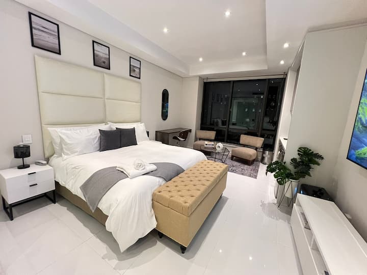 Luxury & Premium Suites Sandton City One - Sandton