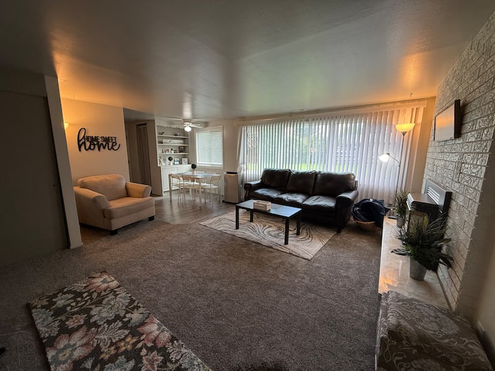 Cozy 3 Bed/1 Bath By Grand Tetons And Yellowstone - Idaho Falls, ID