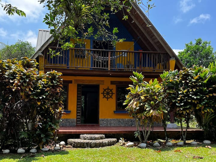 Rustic Cabin By The Caoni River. - Puerto Quito