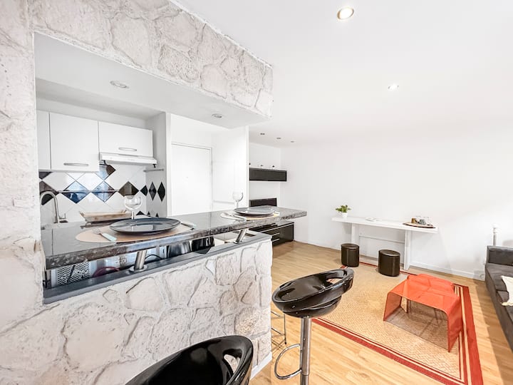 Appartement Moderne Avec Parking Privé Gratuit - Thiais