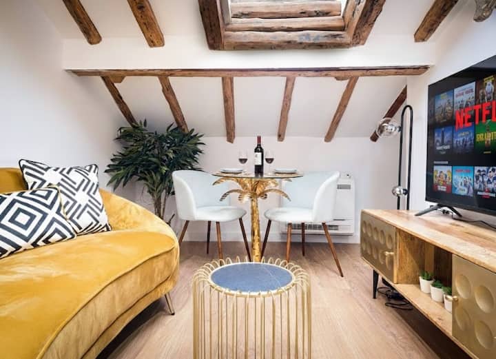 ÁTico Romántico De 1902 I Lujo Y Vigas I Centro - Alcala de Henares