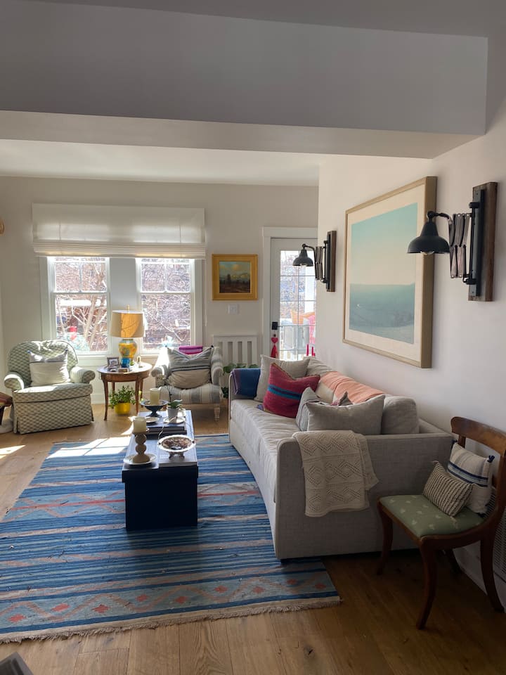 Charming Designer’s Cottage - Boulder, CO