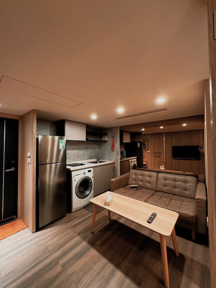 N•y-in西門町商圈/台北車站 - Taipei Railway Station