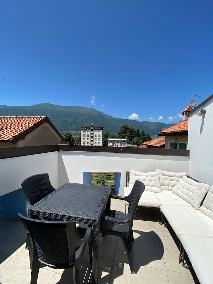 Terrazza Panoramica 180° + Parcheggio Gratuito - Dervio