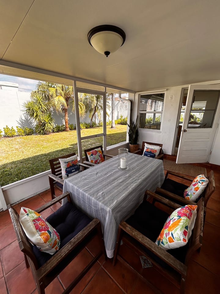 Oakmont Bungalow - Vero Beach, FL