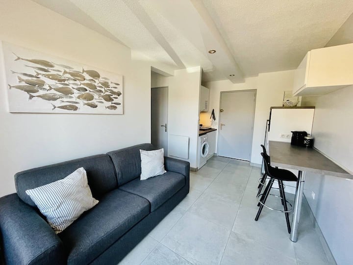 Appartement Moderne Avec Piscine + Parking Privé - Agde