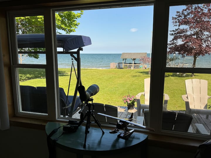 Waterfront Tawas Beach House! - Tawas City, MI
