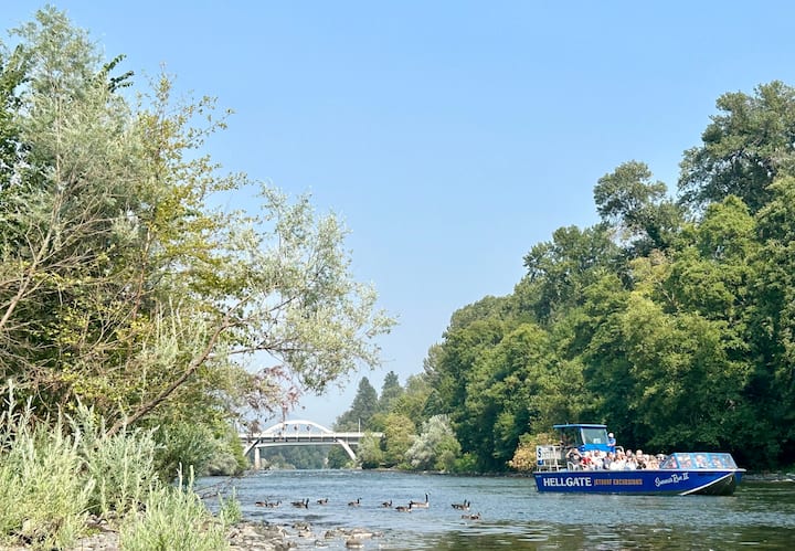Riverside Oasis Downtown Grants Pass On 2 Acres - Grants Pass, OR