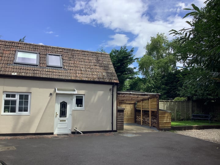 Selfcatering Coach House New Forest
Dog Friendly - Ringwood