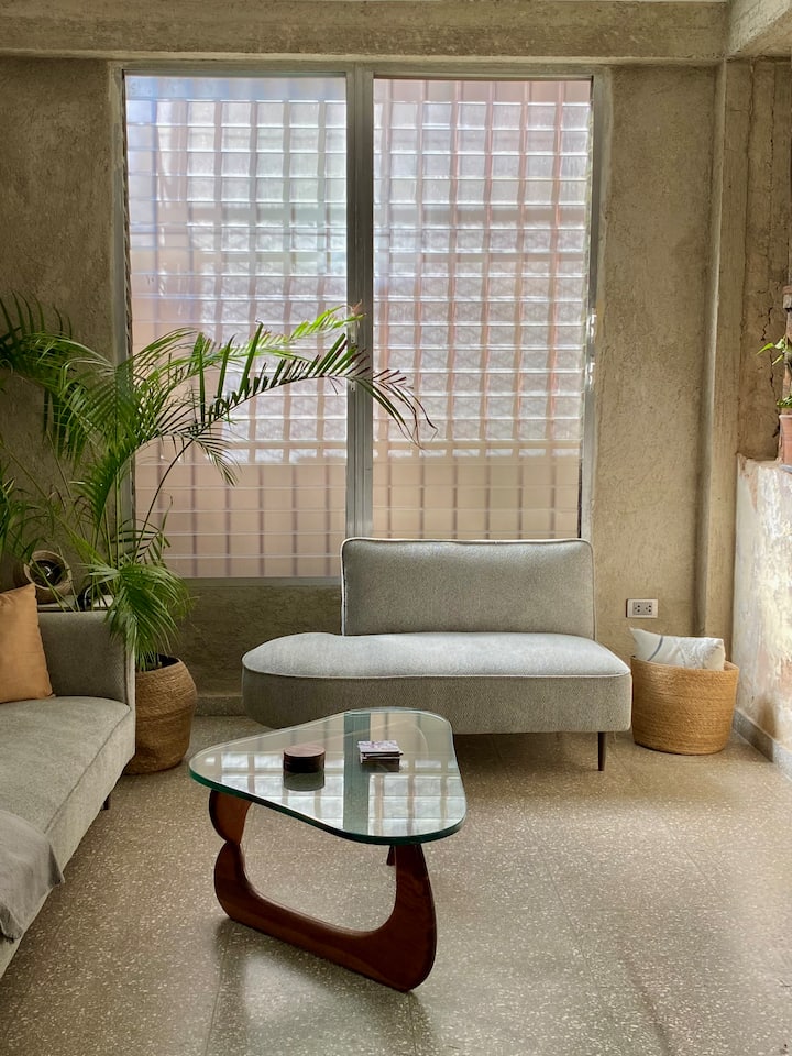Calm Ground‑floor Home — Stable Power — Parking - Havana