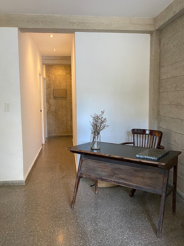 Apartamento En Planta Baja Con Parking - Havana