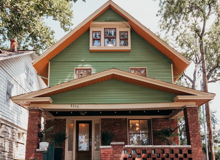 Westport King Home | Nightlife & 16m To Arrowhead - Kansas City, KS