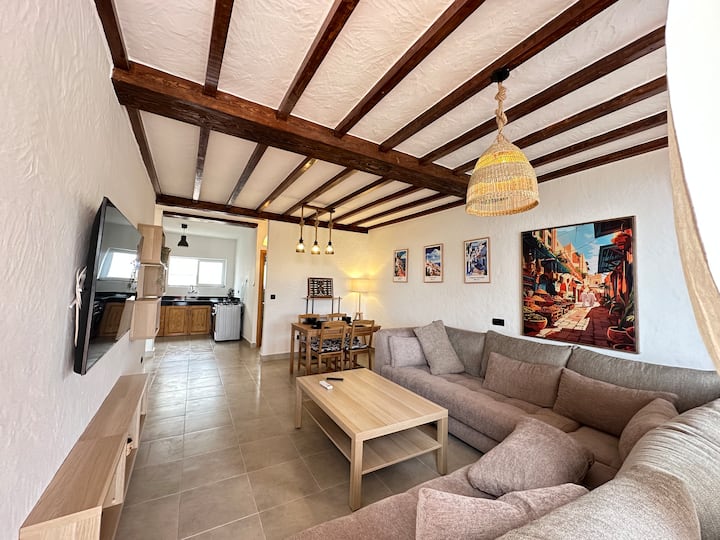 Laptop Workspace, Fast Wifi - Cabo Negro - Morocco