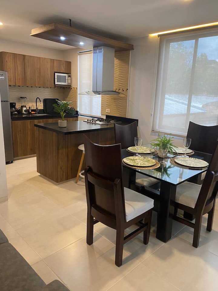 Lindo Apartamento De 3 Cuartos/2 Baños/ubicación. - Pereira, Colombia